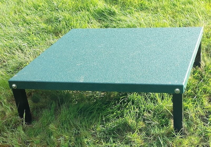 Samoyed Sit & Stay Table for Dog Parks